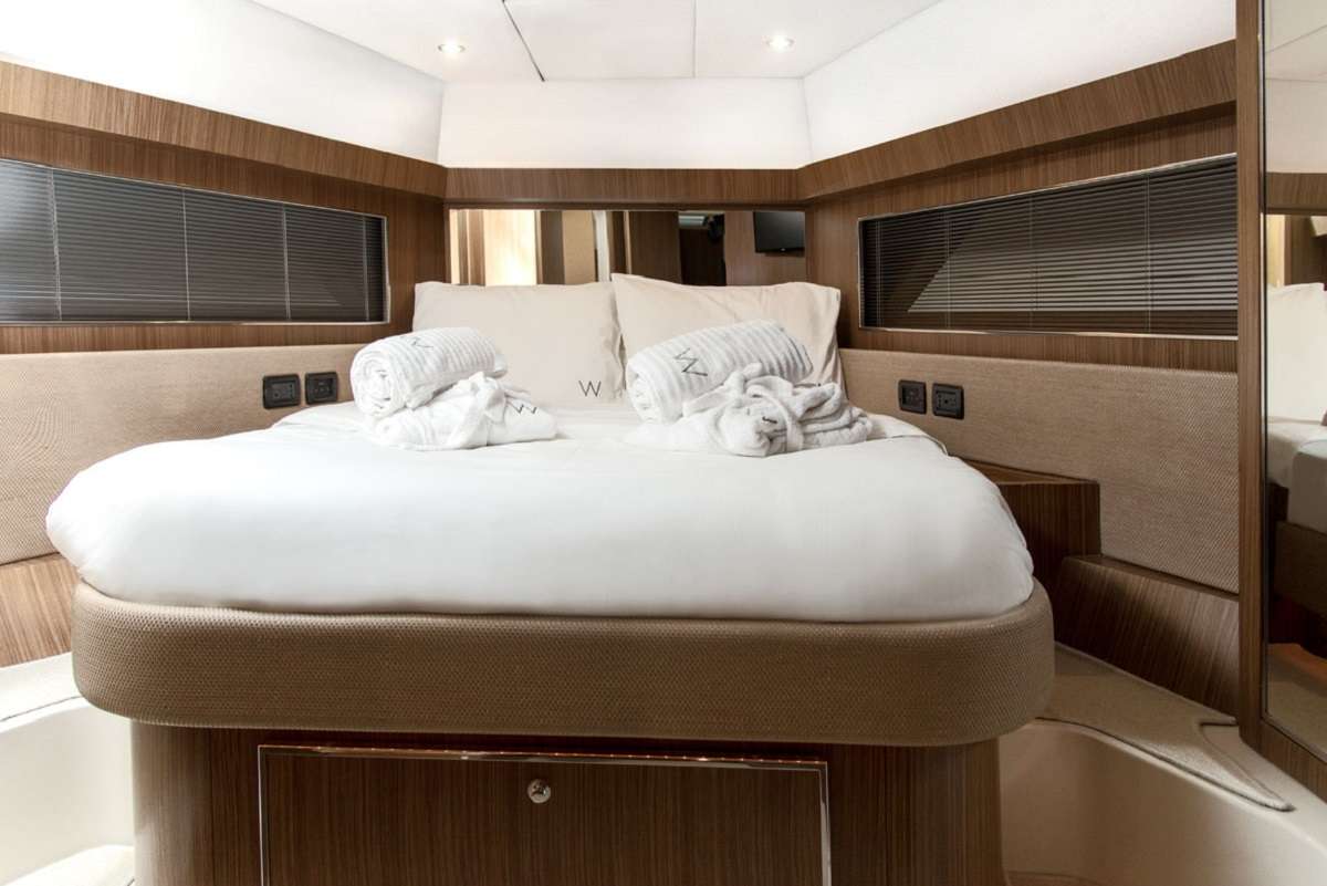Yacht 'W', Riva | CHARTERWORLD Luxury Superyacht Charters